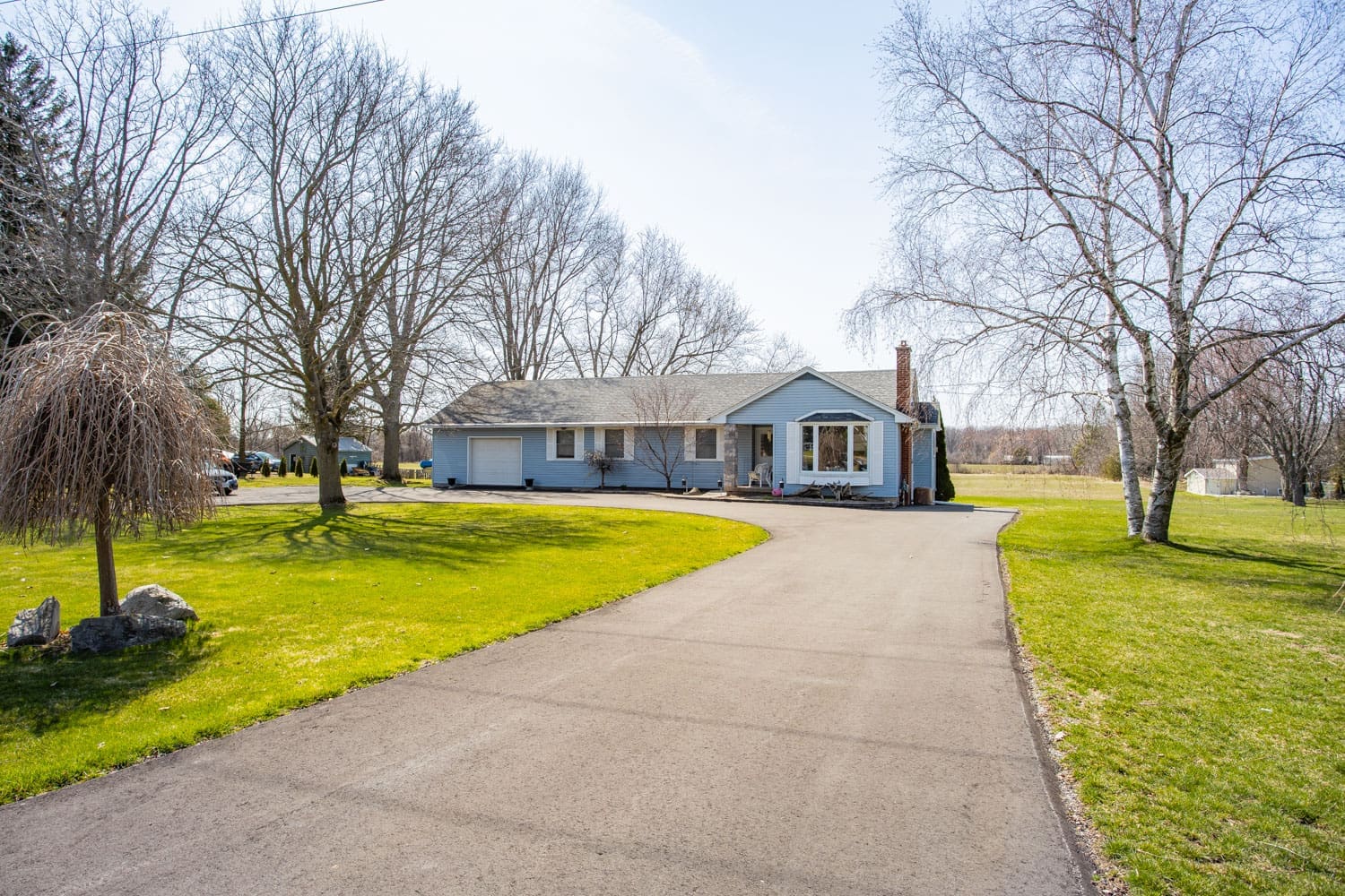 745 Millgrove Sideroad | WOOLCOTT