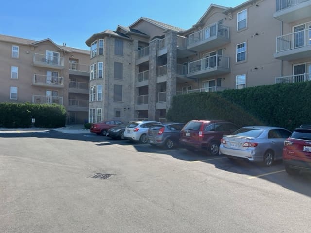 302-1460 Bishops Gate | Woolcott Real Estate