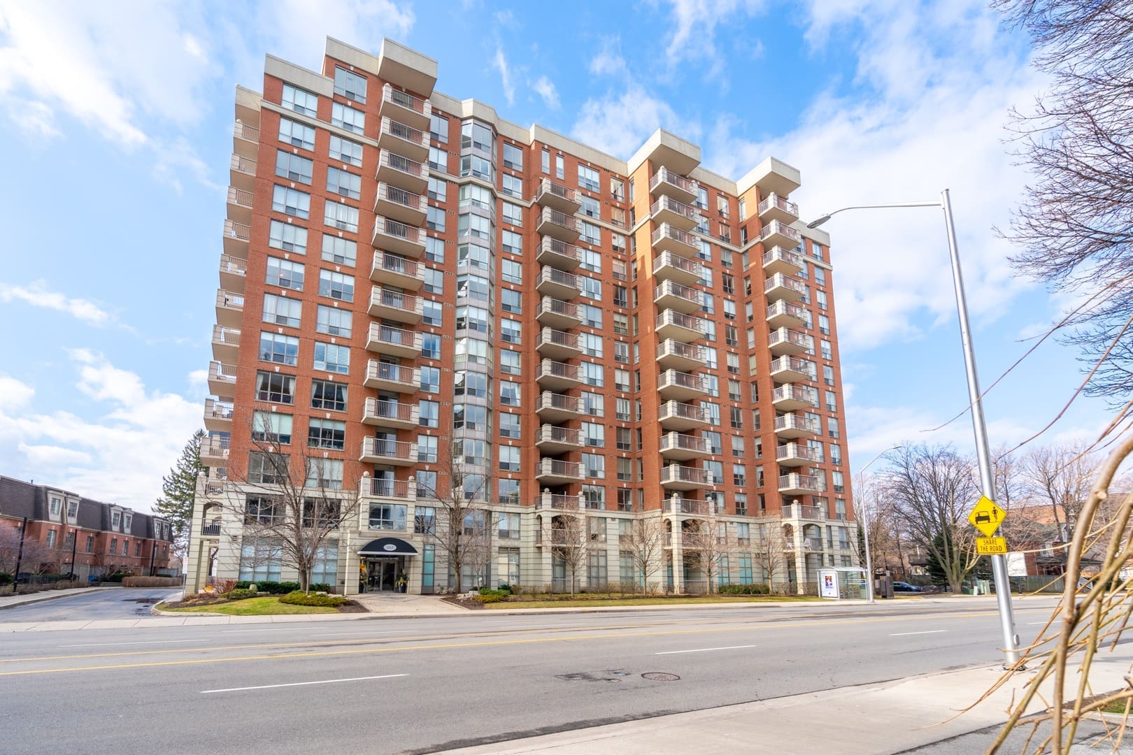 1107-442 Maple Avenue | Woolcott Real Estate