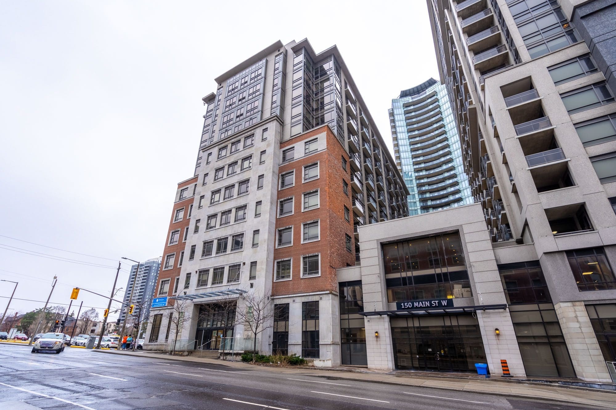 402-150 Main Street West | Woolcott Real Estate
