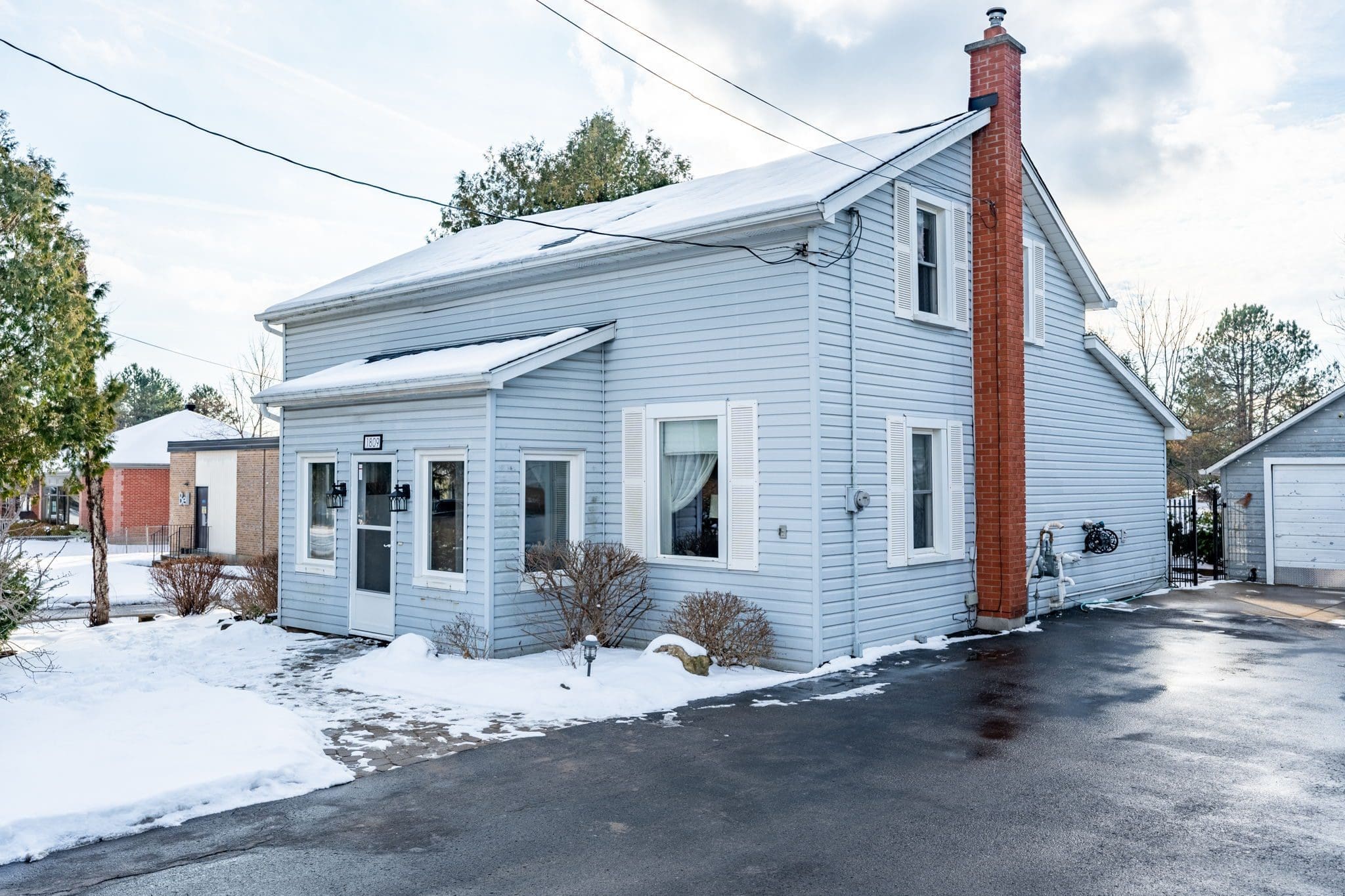 1809 Brock Road | Woolcott Real Estate