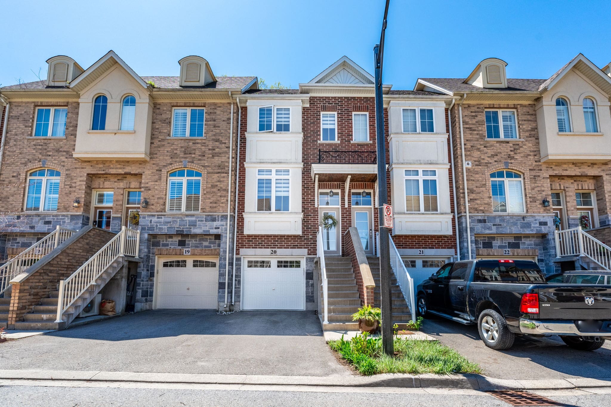 20-181 Plains Road West | Woolcott Real Estate